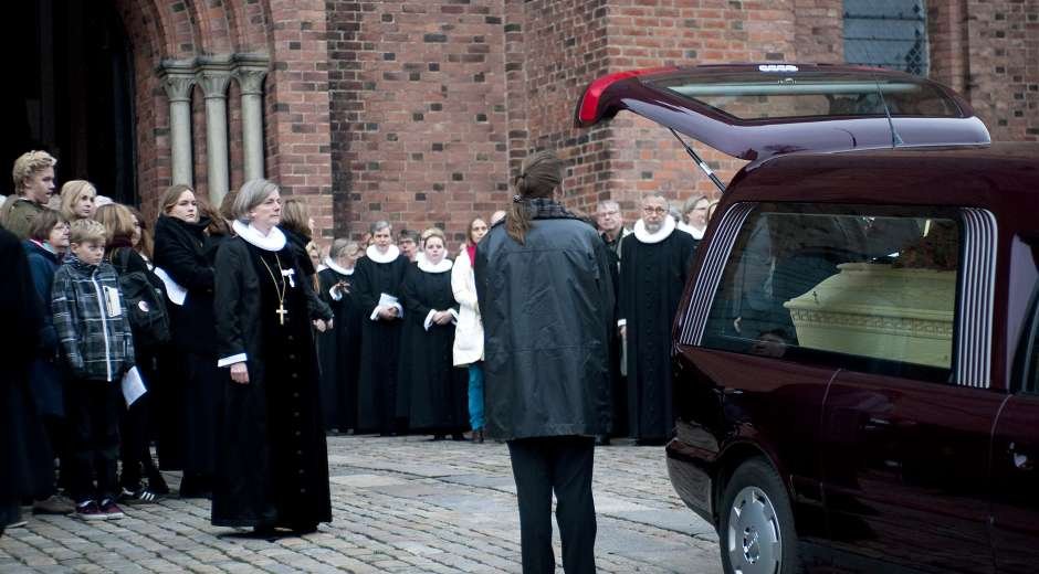 Jan Lindhardt blev sendt afsted på smukkeste vis | Kristeligt Dagblad