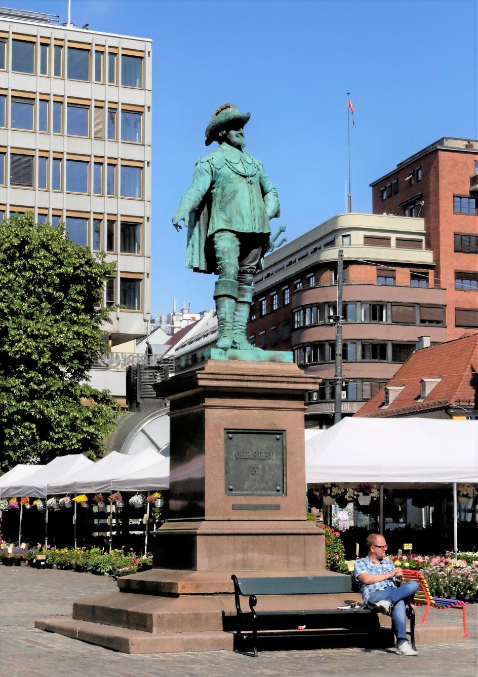 Et frit og fjeldbundet folk: Det er stadig livet i de små bygder, der ...