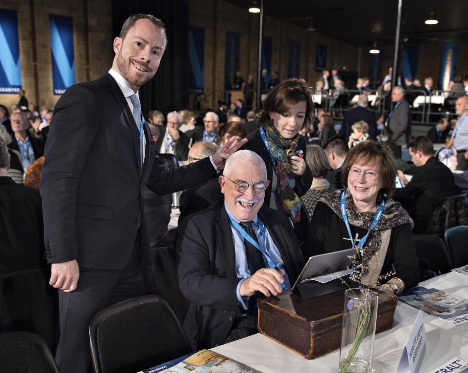 Se billederne: Jakob Ellemann-Jensens politiske karriere gennem årerne ...
