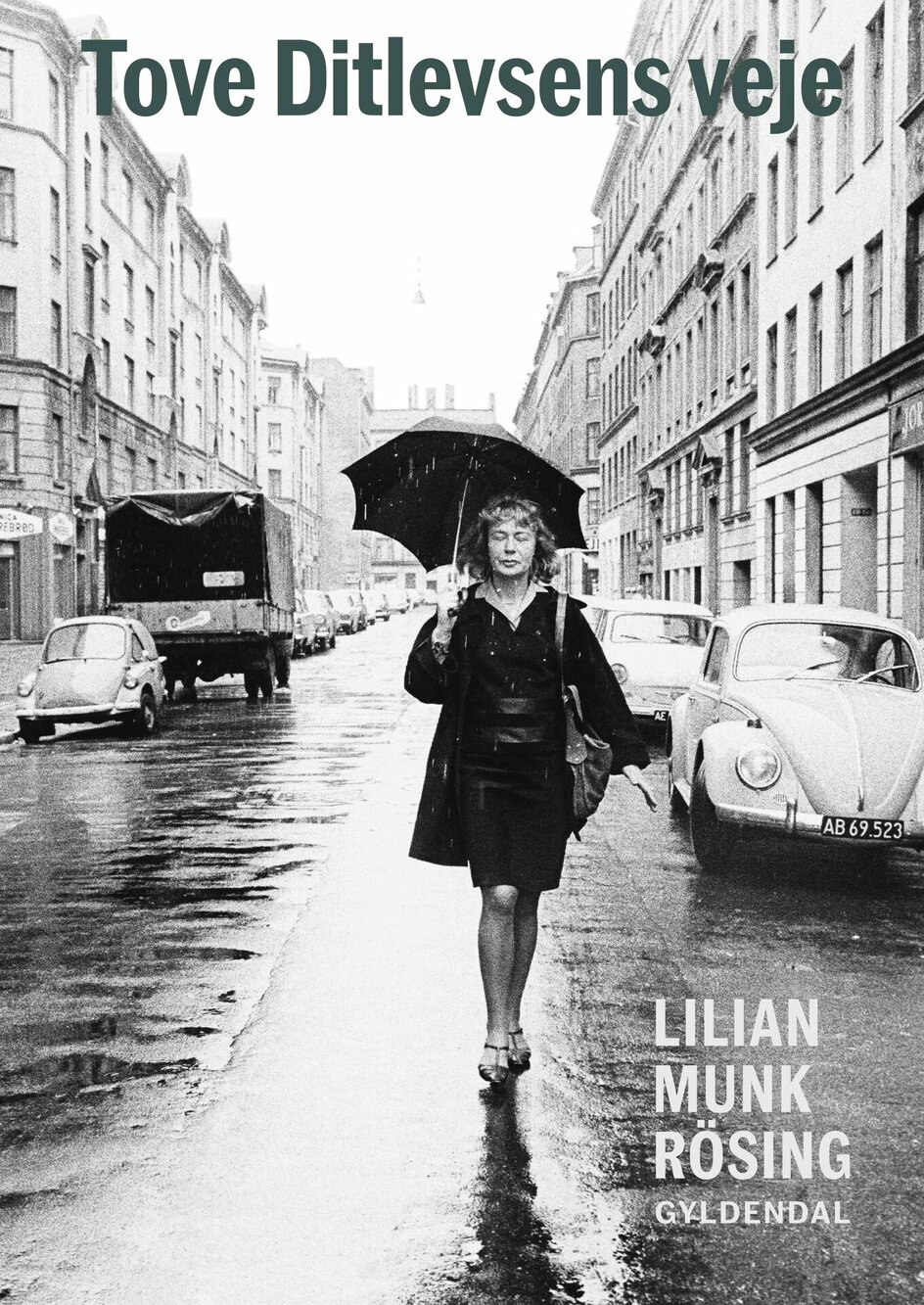 Tove Ditlevsen er både en lille poetisk pige og en arkaisk sibylle ...