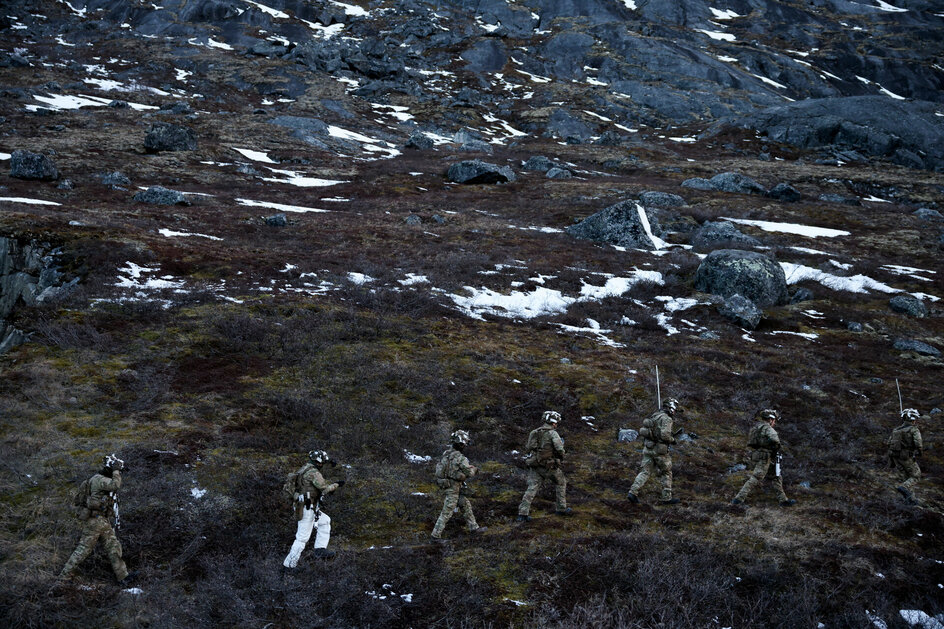 Dansk soldat havde aldrig før været i Grønland. Nu øver han sig på ...