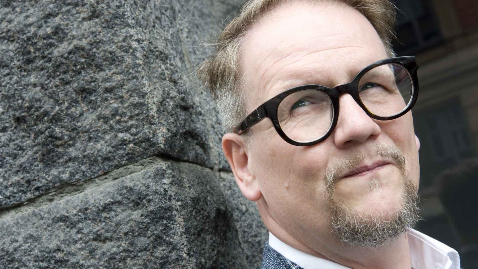 Islandsk forfatter: Mennesket kan elske, og mennesket kan fortælle ...