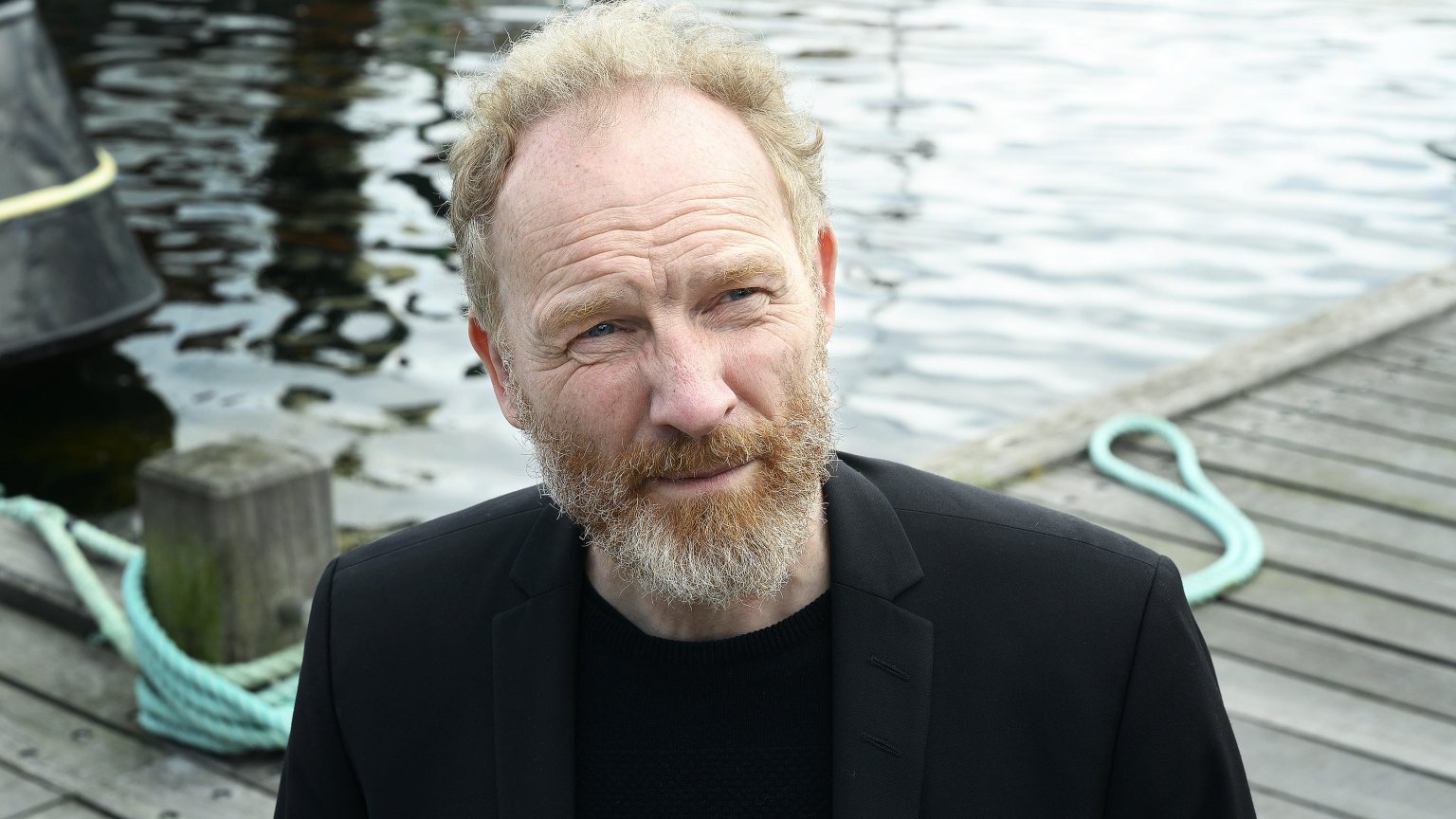 Hvis man i illusionsløse øjeblikke tvivler på, hvad meningen med dette ...