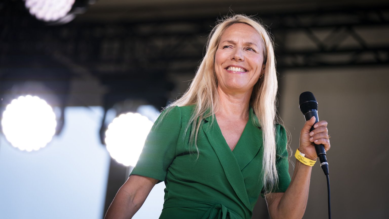 Alberte Winding har hele livet prøvet at hive sig ud af sødmen ...