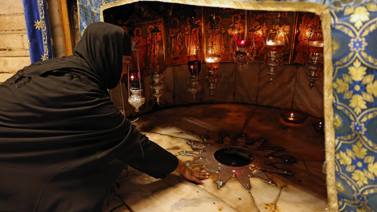 Julens håb: Den, der føder et barn, redder hele menneskeheden ...