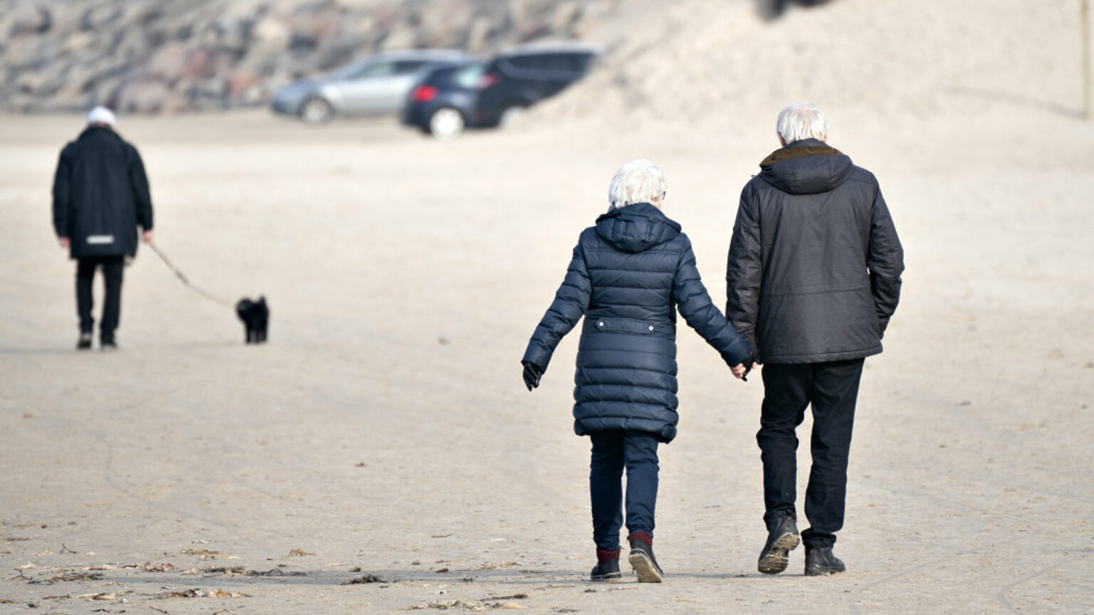 Tre profiler advarer om system for pension: Det er for sindssygt ...