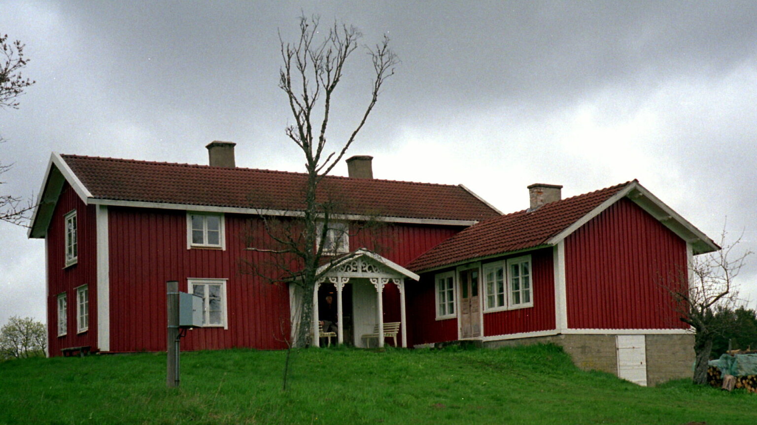 Præst og familiefar: Først røg telefornerne og tv'et. 2026 bliver mere ...