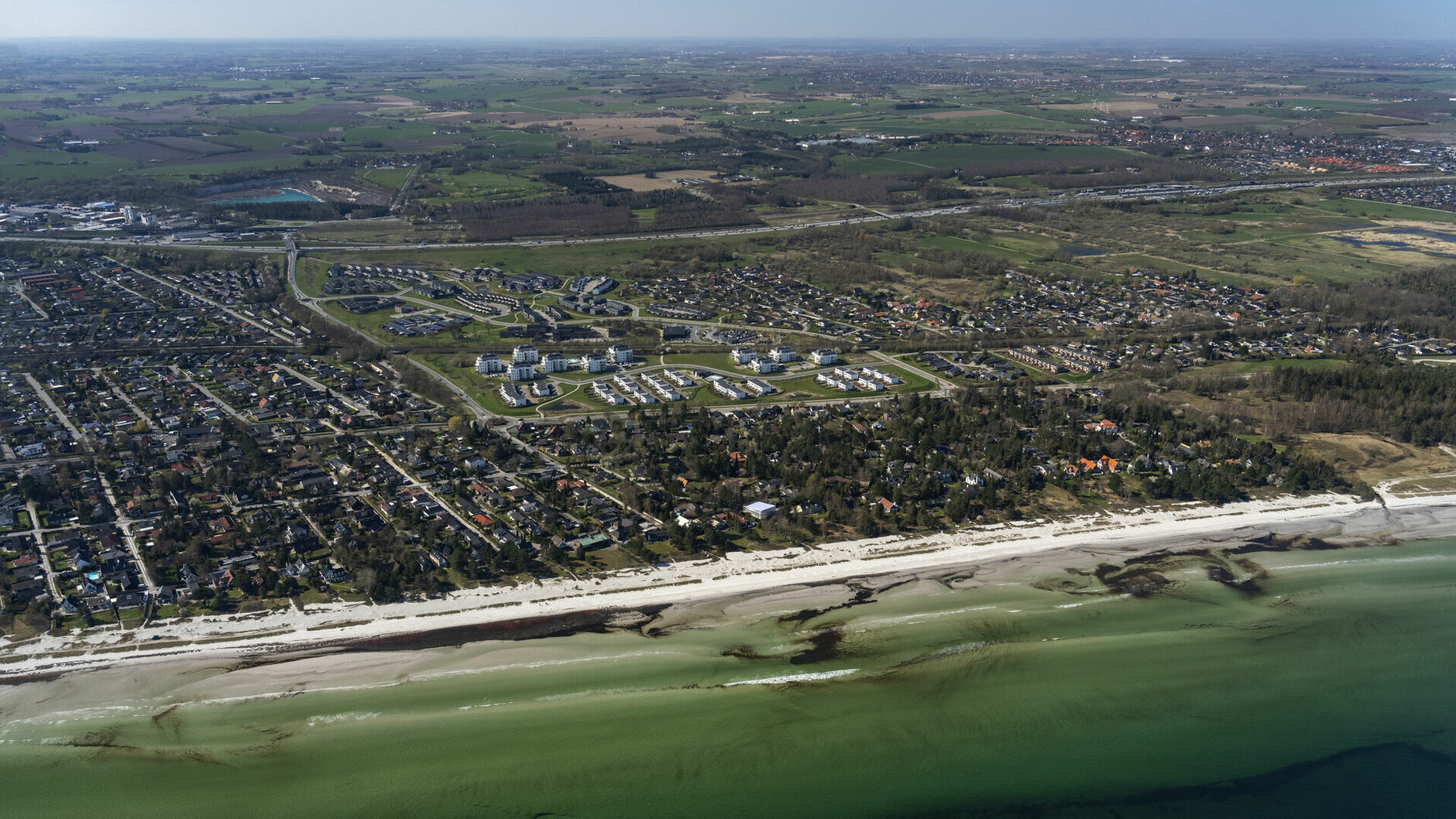 Den poetiske klud vrides adskillige gange, uden at der rigtigt kom ...