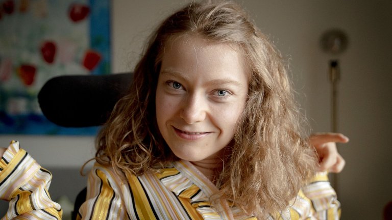 Astrid kan hverken tale eller gå: Mit fysiske handicap er ikke længere ...