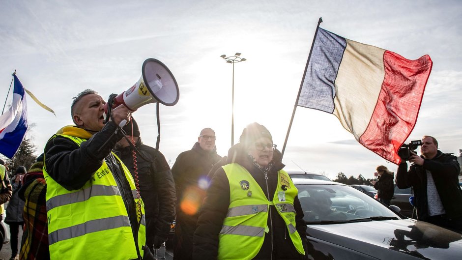 De gule veste vil ty til "revolution", hvis Macron bliver genvalgt ...