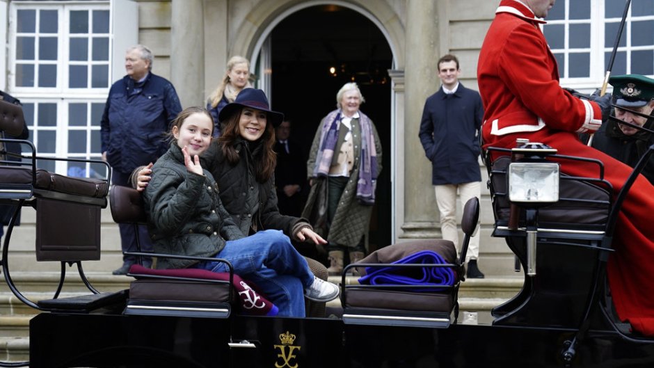 Mary slutter travl uge med traditionsrigt hesteløb i Dyrehaven | Kristeligt Dagblad