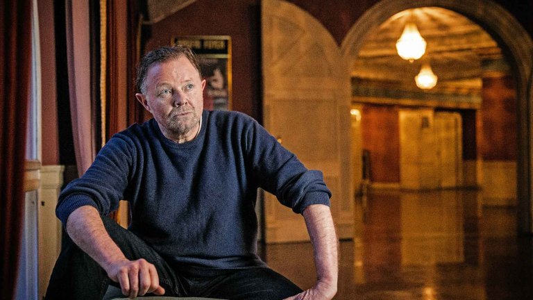 Skuespiller Jesper Asholt: Den største dyd er at kunne sætte sig selv i ...