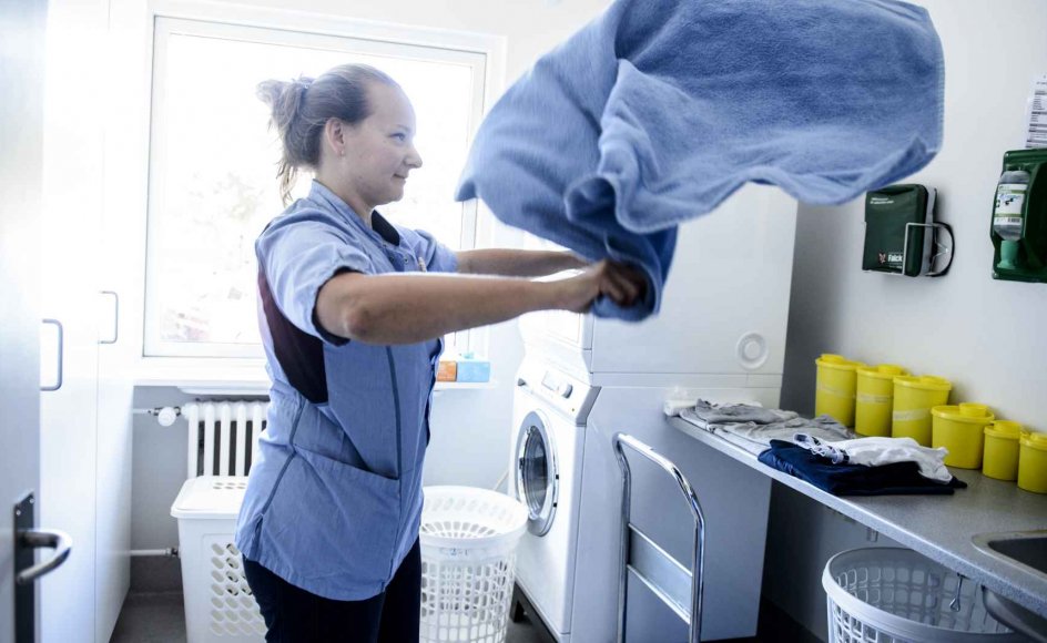Sosu-assistent: Lad os få mere værdighed i omsorgsarbejdet | Kristeligt ...