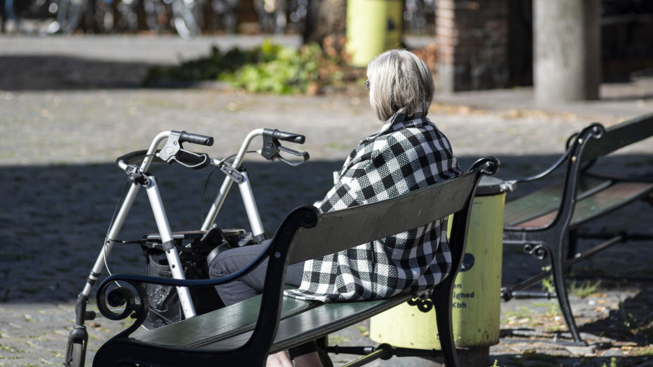 Bettina Post: Er din ensomhed mit ansvar? Nej, det tror jeg faktisk ...