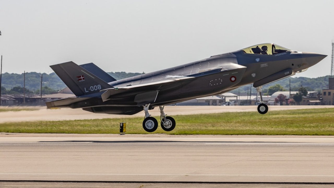 F-35-fly testes i USA inden ankomst til Danmark | Kristeligt Dagblad