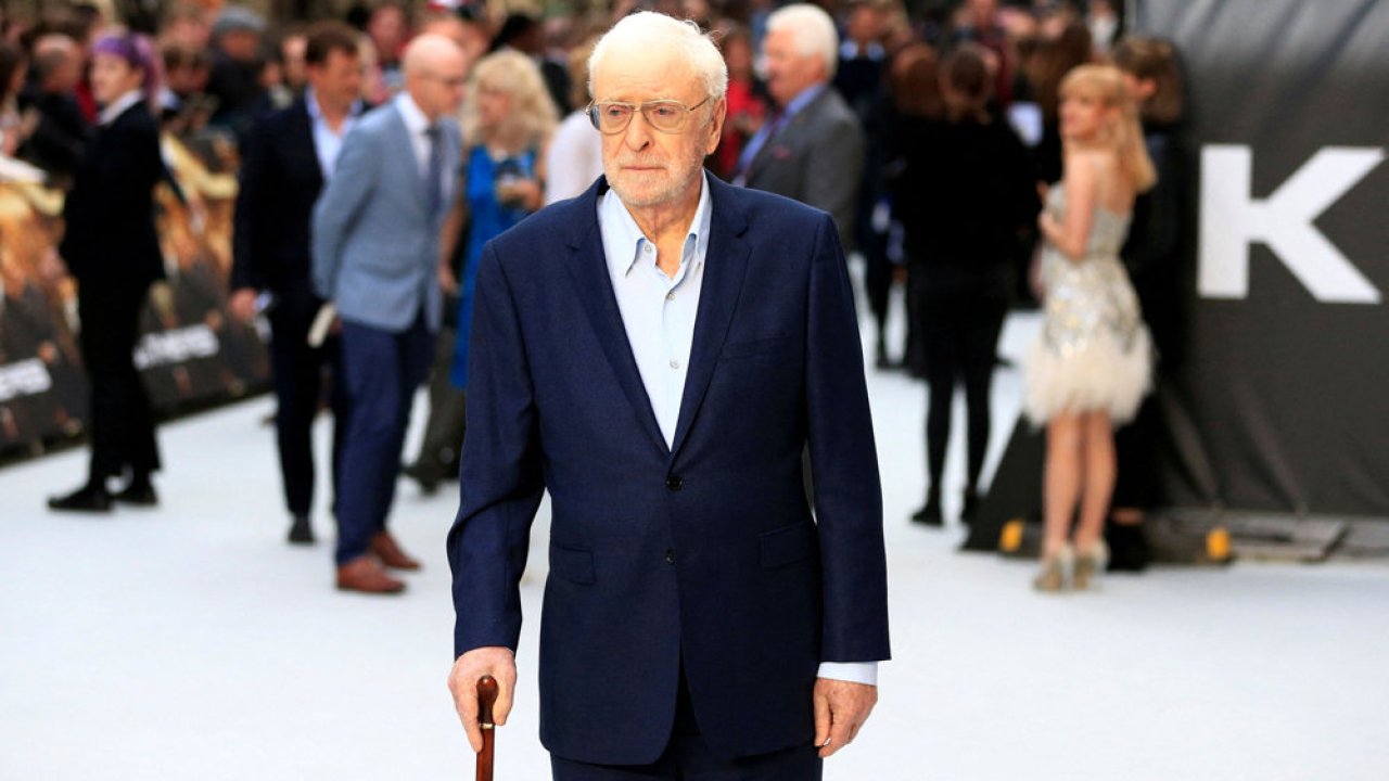 Batmans butler Michael Caine indstiller karrieren | Kristeligt Dagblad