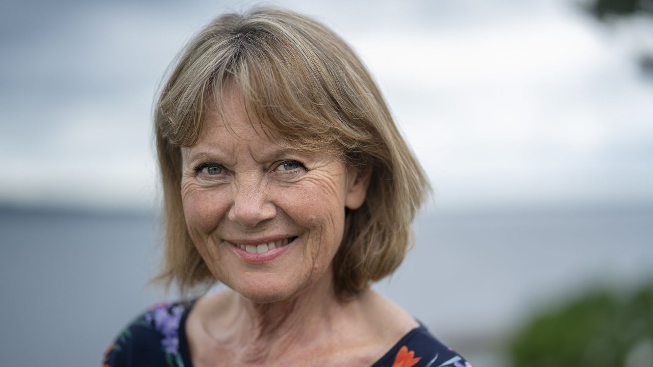 Forældre og bedsteforældre bytter Tinka-kort på nettet, så børn kan få ...