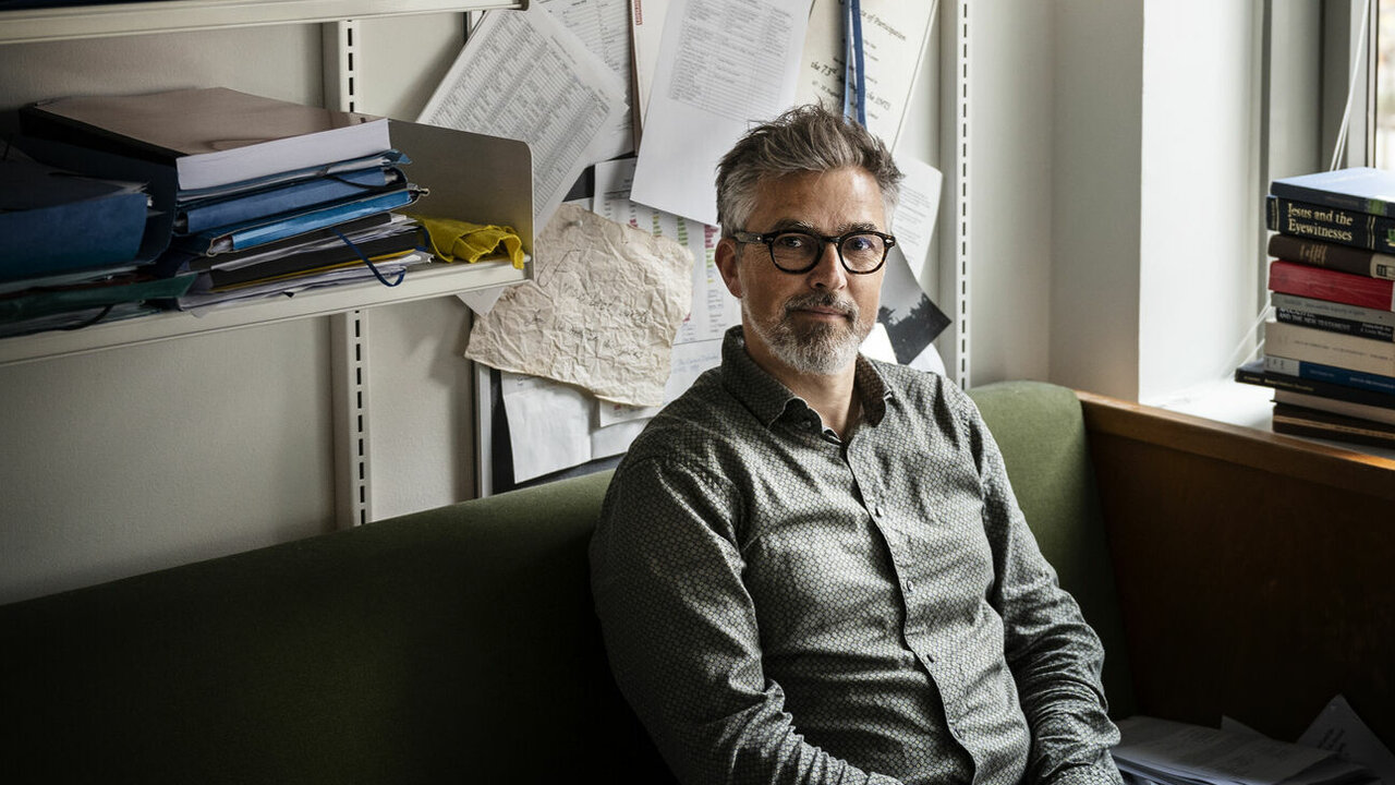 5 stjerner: Læseren er i sikre hænder hos Kasper Bro Larsen og hans ...