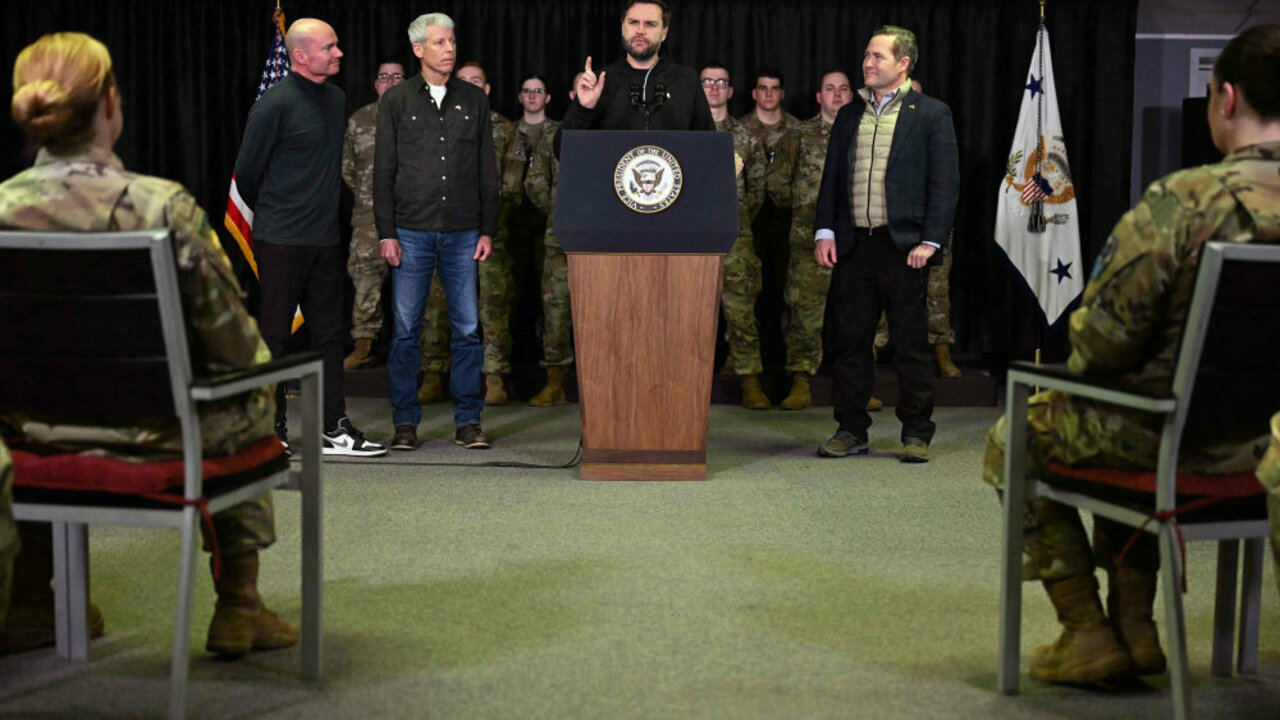 Vance om Grønland: Danmark har ikke gjort det godt | Kristeligt Dagblad