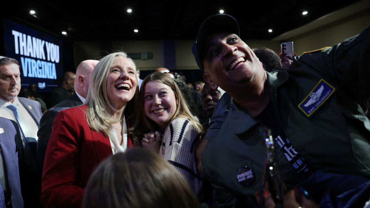 Kvindelig demokrat vinder for første gang guvernørvalg i Virginia ...